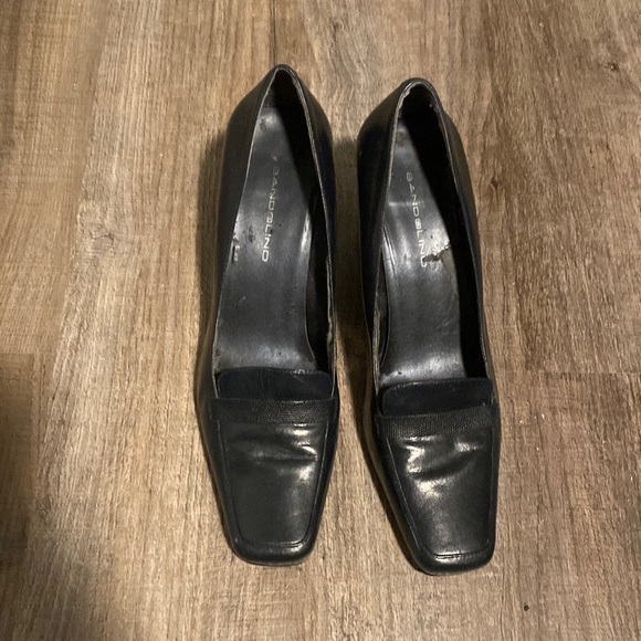 Bandolino | Shoes | Bandolino Navy Leather Pumps | Poshmark